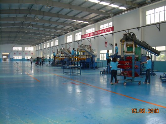 Langer zusammengesetzter Polymer-Isolator 220kV 160kN, Freileitungsmast-Isolator Rod