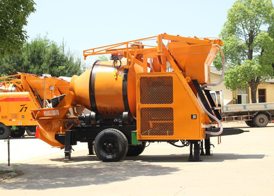 6.1 T Weight Concrete Mixer Pump Italy Manuli Rubber Hose 5200 X 2200 X 3350 Mm Dimension