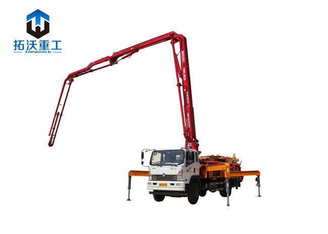 Small Occupied Area Trailer Concrete Pump Convenient Construction Site Layout With Boom