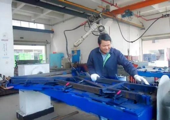 China 18 / 24 / 30 Passenger Construction Hoist Elevator , Material Hoisting Equipment supplier