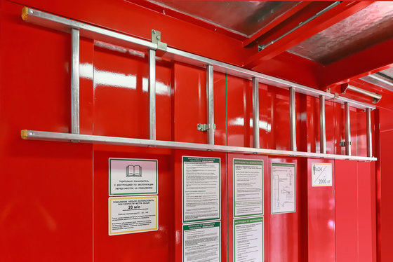 China 2000kg High Capacity Electric Construction Hoist Elevator Single Cage with 118kg mast section supplier