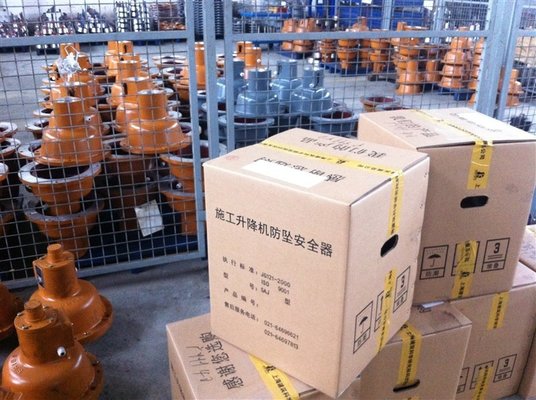 China Passengers and Building Material Elevator / Construction Lift Equipment 8 Rack module supplier