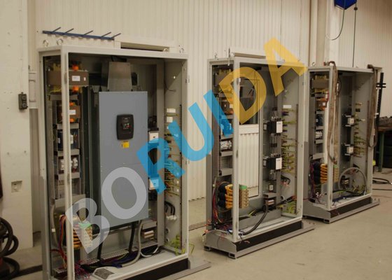China Red car Building Site Hoist 380V 50HZ SC160 for contruction sites supplier