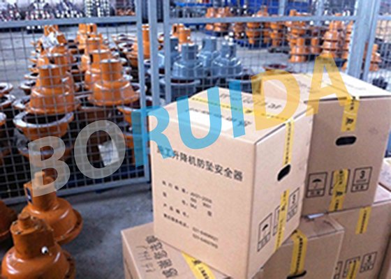Red Construction Material Hoist Single Cage , Electric Ladder Lift supplier