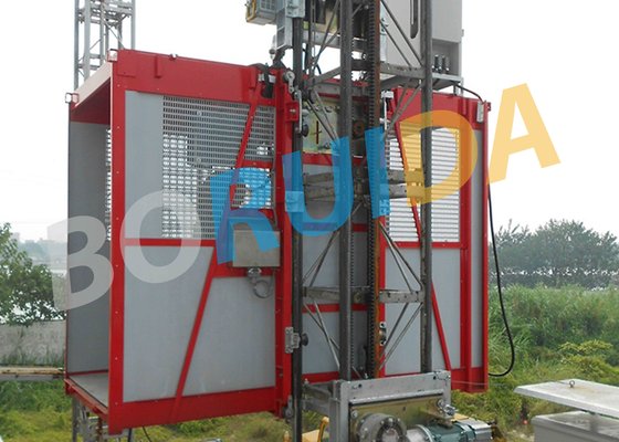 Red Construction Material Hoist Single Cage , Electric Ladder Lift supplier