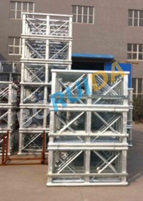 Hot Dipped Zinc Single Building Site Hoist Red Frame Style 1000kgs - 3200kgs supplier