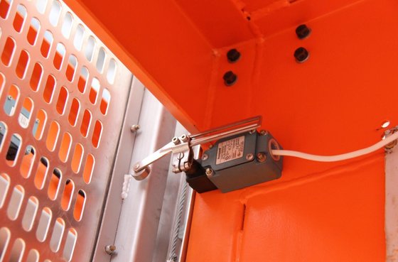 Blue Rack and Pinion Hoist Construction Material Lift Equipment 500kg with Logo supplier