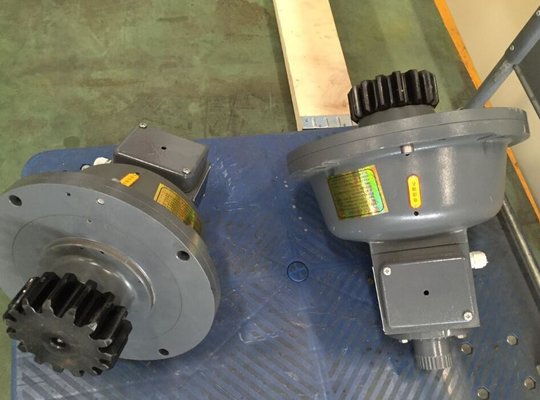3.2×1.5×2.2 Cage Construction Lifts FC Control Automatical Landing ABB Moter supplier
