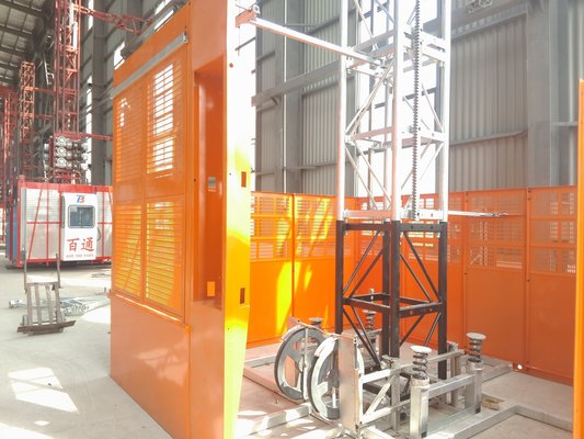 Schneider Motor Construction Material Lifts Sliding C gate With 36m / min Rated Lifting Speed supplier
