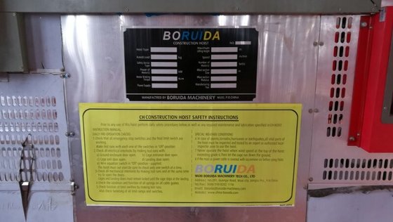 Easy Operated 2000kg Construction Hoist Elevator Industrial Material and Passenger supplier