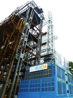 Construction Material / People Carrier Rack And Pinion Hoists CH750 Single Cage supplier