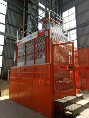 Rack and Pinion Building Material Hoisting Equipment / Construction Lift 1T - 3.2 T supplier