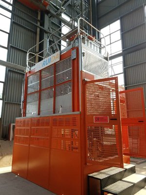 30 Days Delivery Construction Material Hoist with Multiple Safety Devices supplier