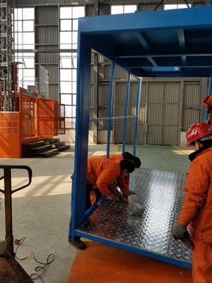 2 Car ABB Motor Construction Material Hoist, Cage Size 3.2×1.5×2.2m supplier