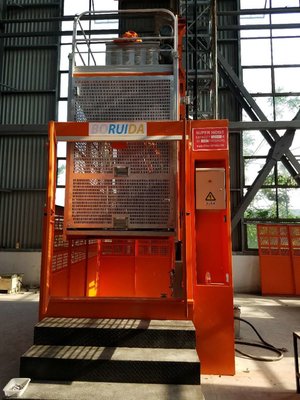 2 Tons 60m Orange Painted Rack And Pinion Hoist , Material Lifting Equipment supplier