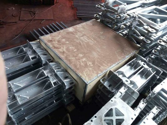 Honeywell 2700kg Customized Cage Hoisting Equipment In Construction Reduction Ratio 1 / 16 supplier