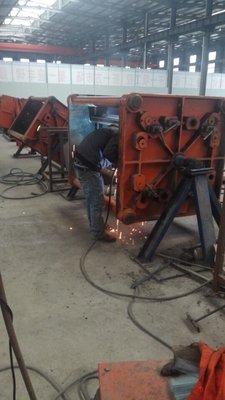 EURO Standard Passenger And Material Hoist S4 Work System CH320 Customized Dimension supplier