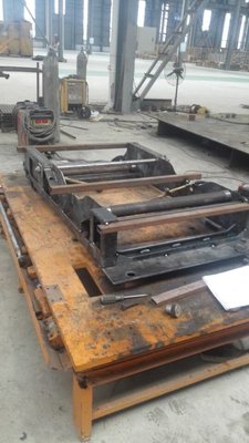EURO Standard Passenger And Material Hoist S4 Work System CH320 Customized Dimension supplier