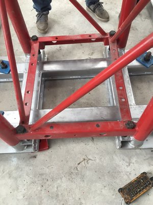 Gear Roller For Industrial Elevators And Lifts With Triangular Mast And CE supplier