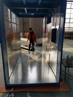 Inverter Power 37kw 1.5 Ton Construction Lifts For Required Logo , Gear Reducer Hoists supplier