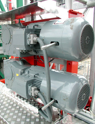 2 Ton High Capacity Construction Material Lifting Hoist with Mast Hot-dip Galvanized supplier