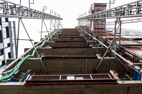 Frequency Conversion Construction Material Hoist SC 320 Double Cage 3200kg Capacity supplier