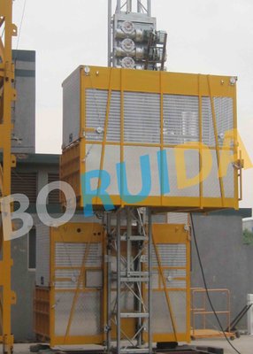 Ramp Door Style Construction Material Lifting Hoist , Construction Lifting Equipment supplier