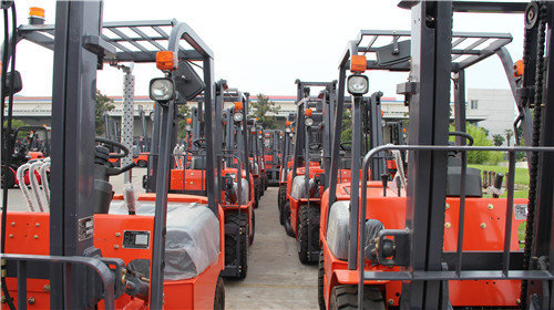 GCT Engine Gasoline Forklift Truck 2.5 Ton CPQD25J Counterbalance Lift Truck