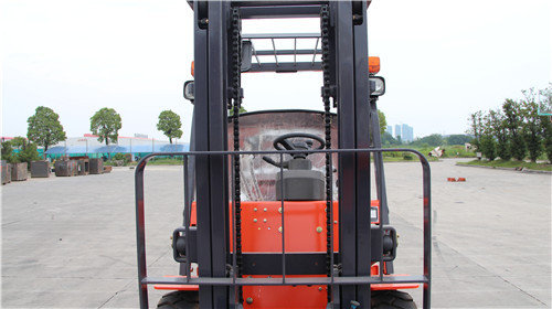 2 Ton Gasoline Forklift Truck CPQD20 , Gas Powered Forklift Capacity 2000kg
