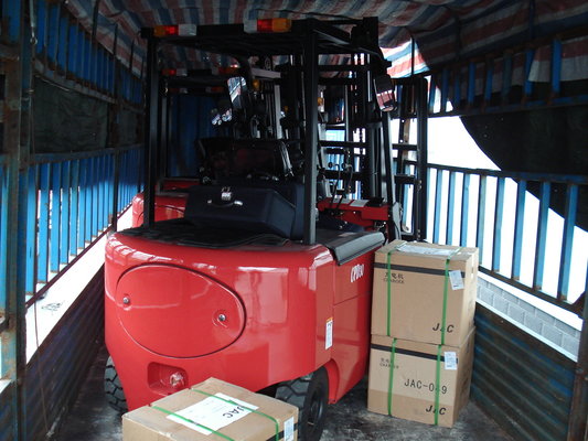 4 Wheel Electric Forklift Truck 3.5 Ton For Moving Cargo In Pallets , Battery Fork Lift