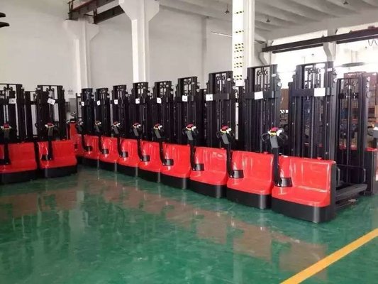 Heavy Duty Rider Pallet Truck Stacker CDD15 / Pallet Handling Equipment