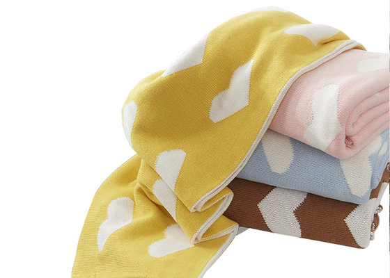 12GG Computer Knitted Soft Baby Blankets For Children, Cute Heart Logo