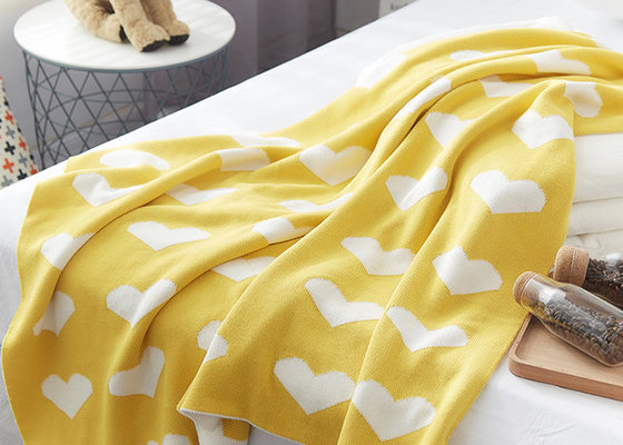 12GG Computer Knitted Soft Baby Blankets For Children, Cute Heart Logo