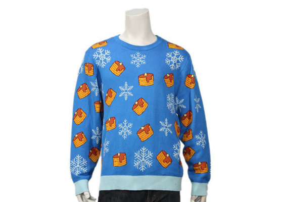 De mensen snakken de Sweater van Kokerkerstmis met Kaars en Sneeuwvlokpatronen in Blauw