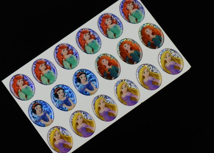 25mm X 18mm Oval Epoxy Dome Stickers / Dome Resin Labels For Necklaces
