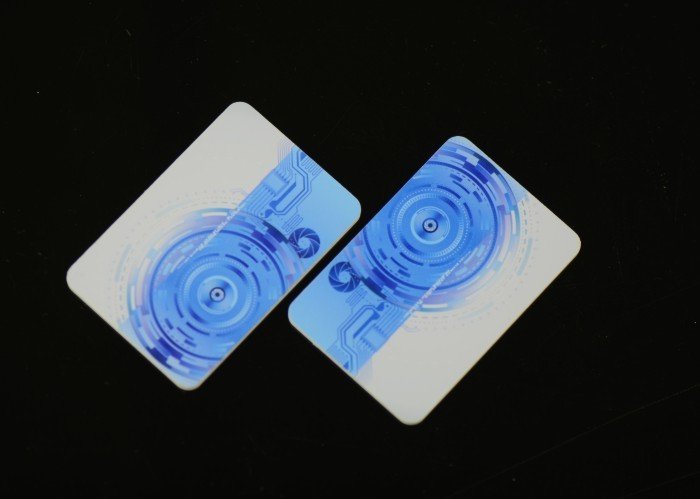 Plastic Heathly Custom Printed Hang Tags 2mm Thickness Gloss Varnish