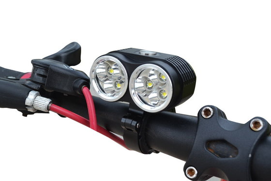 China Fast Charging 7200 LM High Power LED Bike Light Portable Long Working Time supplier