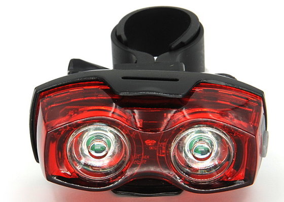 China Strong Surface Clip On Cycle Lights ABS Material Two Led Flash Small Beam supplier