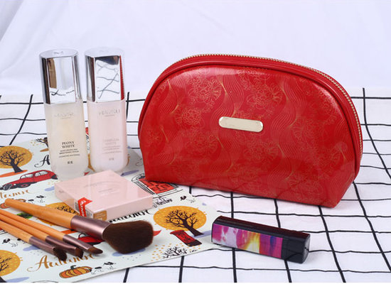 China 2019 new scallop shape  storage bag simple, convenient and large capacity wash bag makeup bags supplier