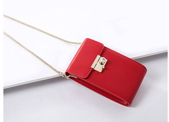 2019 new fashion Korean version of versatile vertical slant body mini bag PU leather chain mobile phone bag supplier