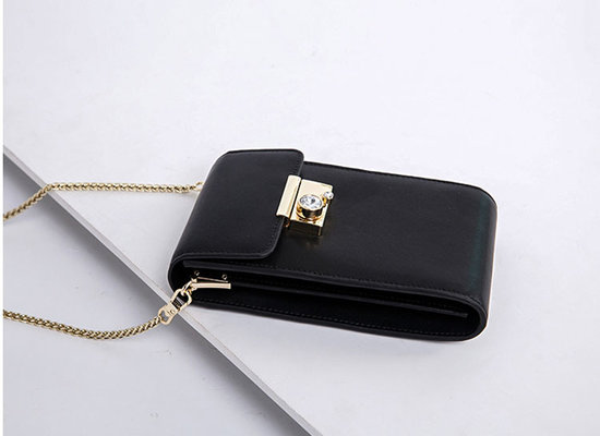 2019 new fashion Korean version of versatile vertical slant body mini bag PU leather chain mobile phone bag supplier