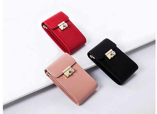 2019 new fashion Korean version of versatile vertical slant body mini bag PU leather chain mobile phone bag supplier