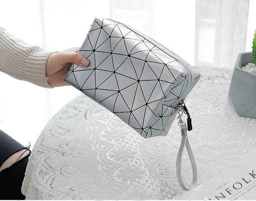 Portable lady large capacity simple waterproof travel small lipstick cosmetics storage makeup bags supplier