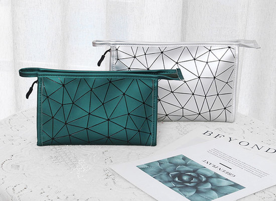 Custom logo portable large capacity simple waterproof travel toiletries storage bag supplier