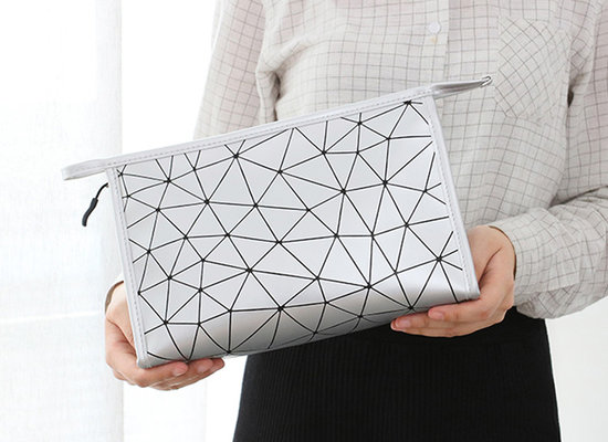 Custom logo portable large capacity simple waterproof travel toiletries storage bag supplier