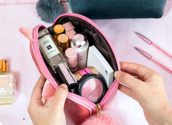 Web celebrity small portable cute girl instagram style super fire goods large capacity plush makeup bags supplier