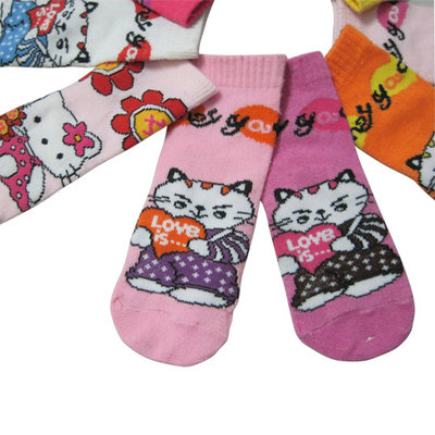 Custom design, color soft knitted straight cute cartoon socks