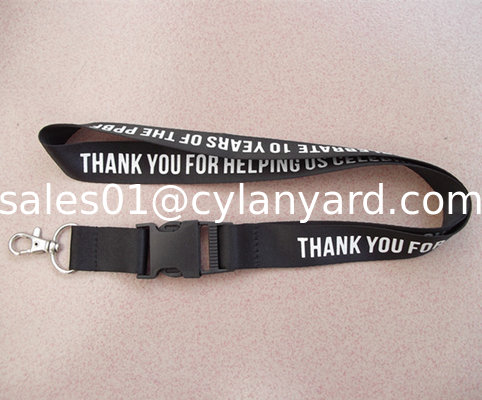 Bespoke flat nylon neck lanyards for corporate gift from China lanyard factory,2.5*80+10cm supplier