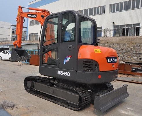 factory manufacture mini small crawler excavator DS-60 6tons excavator for southerneast market