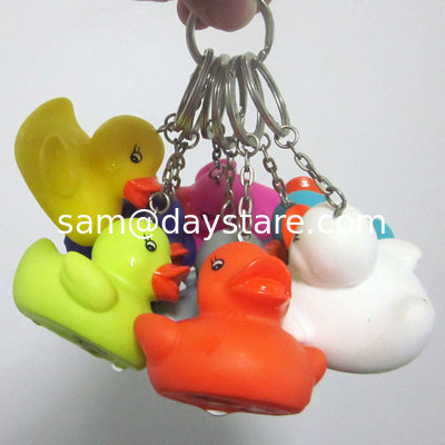 Custom vinyl colorful duck keyring, mini colorful pvc ducks keychain with green materials shenzhen factory supplier